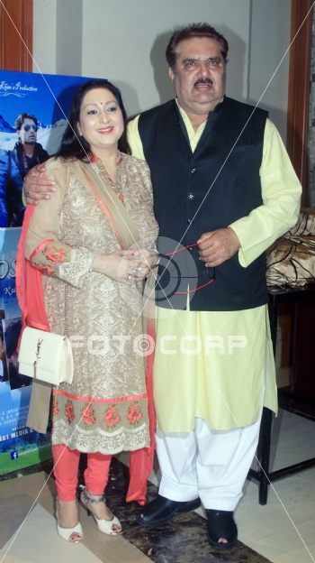 Fotocorp : Samina Murad, Raza Murad Trailer launch of film Sargoshiyan
